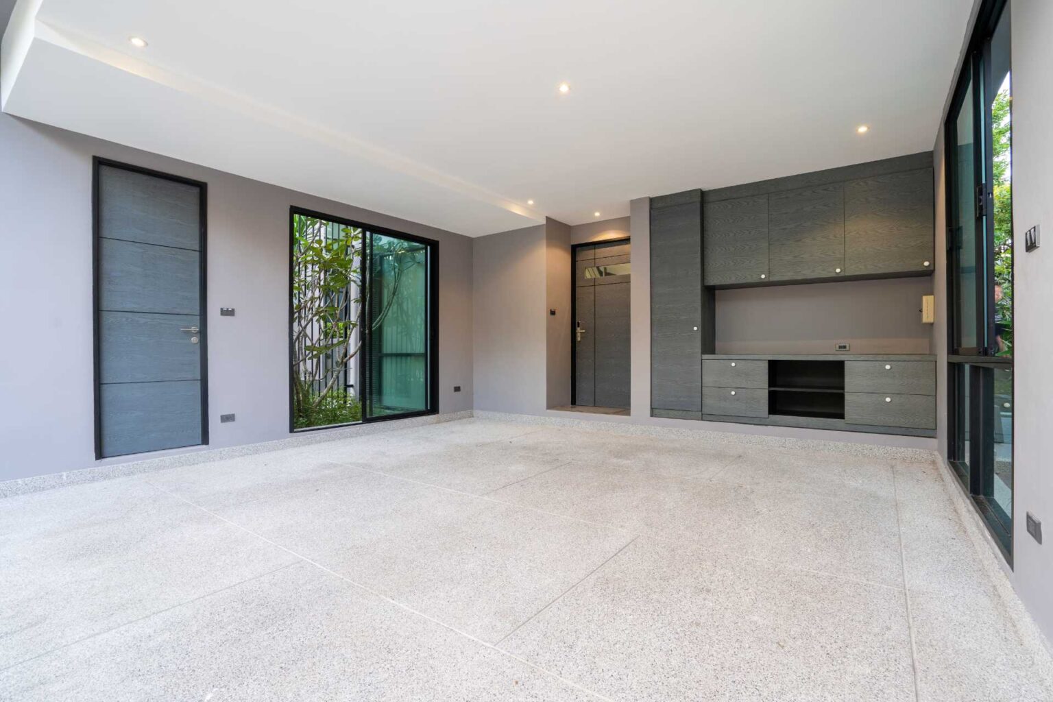 10 Garage Interior Ideas to Revamp Your Space | Renuity